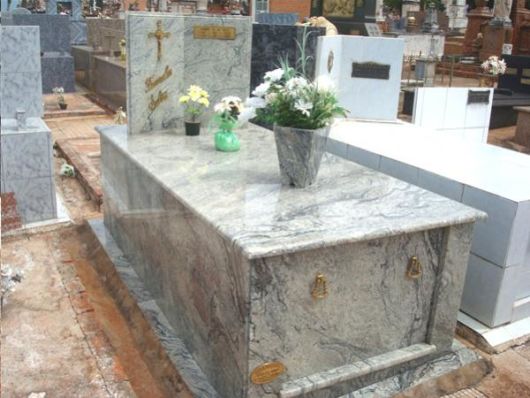 Modelos de Túmulos: Tipos de revestimentos, preços e fotos