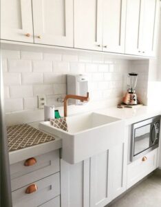 Farm Sink – O que é, Preços + 35 Ideias na Decoração!