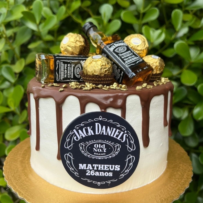 Topo de Bolo Jack Daniel's: +24 Modelos Incríveis!【2026】